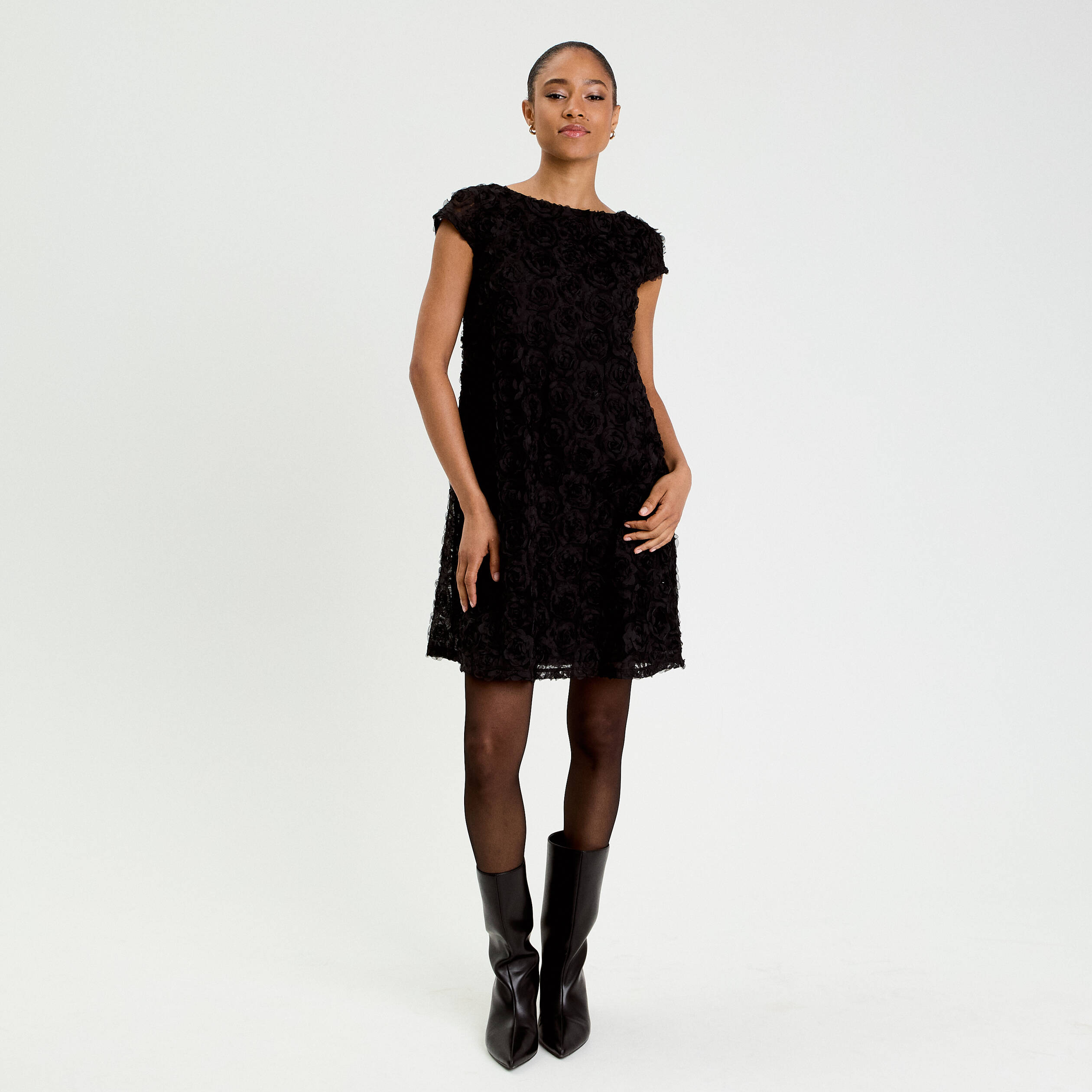 Robe droite motif floral en relief noir femme | Cache Cache